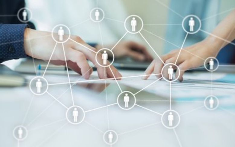 HR Software List For 2024: A Small Business Guide | PeopleHR